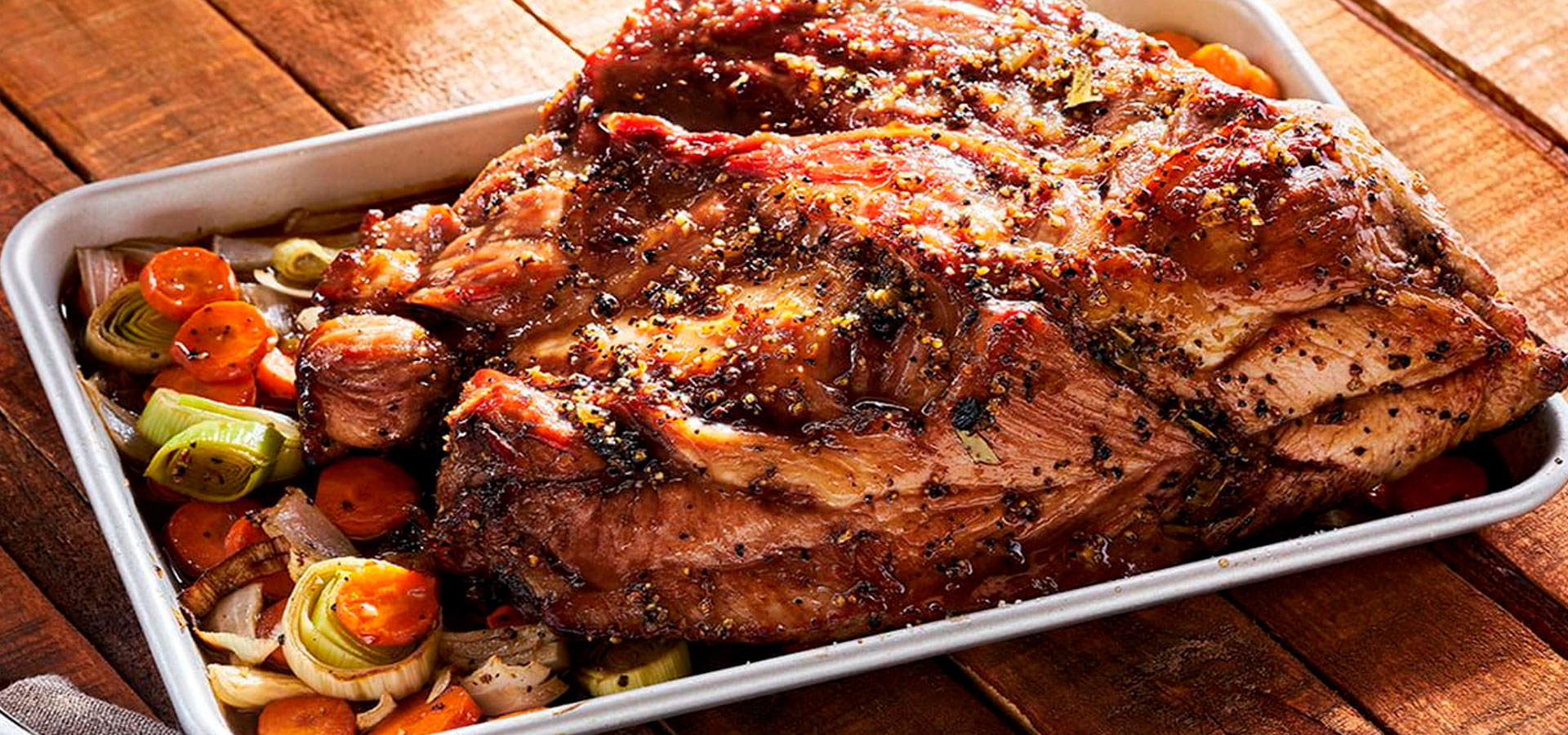 Pulpa de cerdo al horno con cerveza y clavo de olor - ASPE